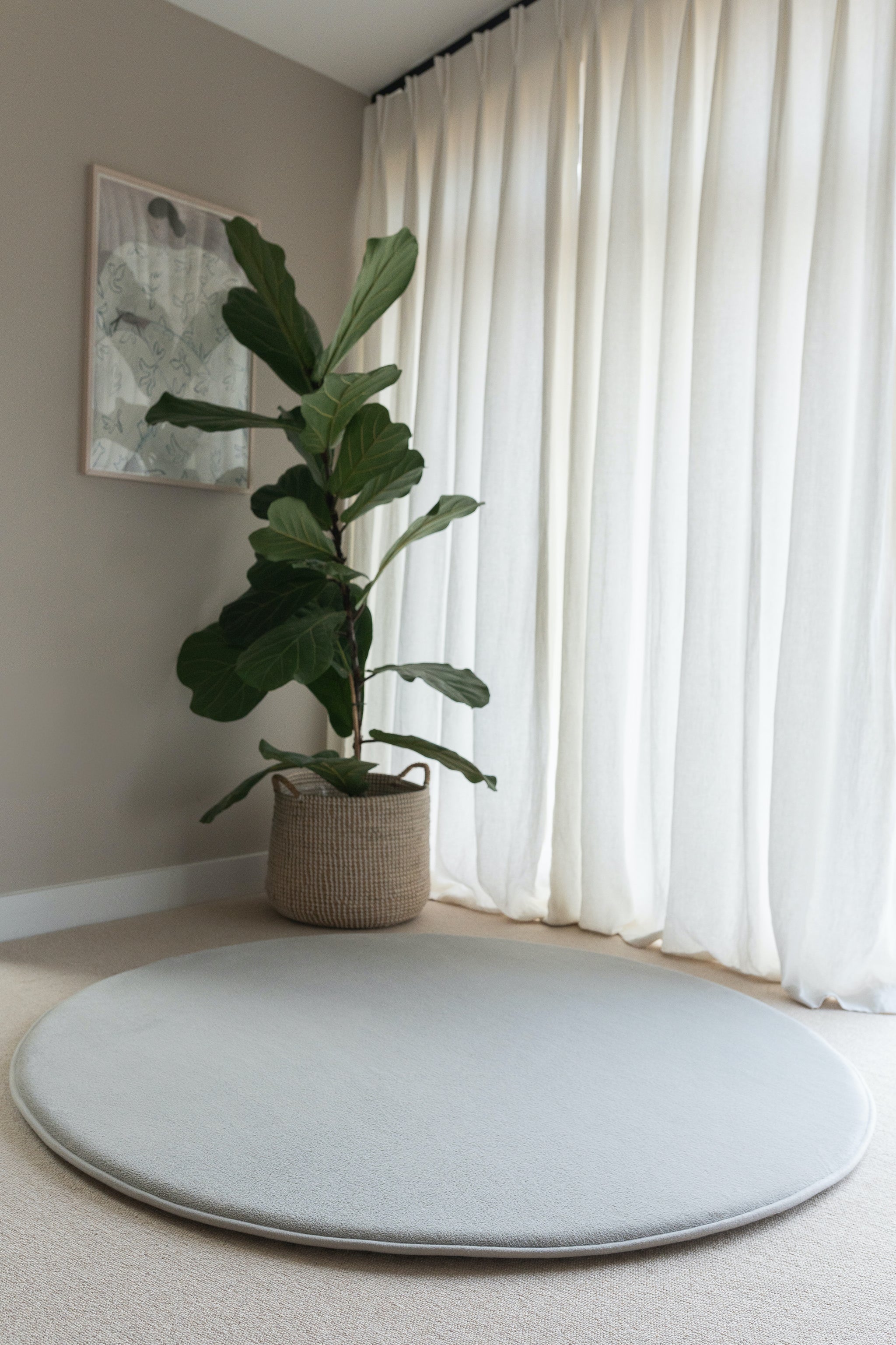 Grey Round Baby Play Mat | Snug Rug by Momomi Japan